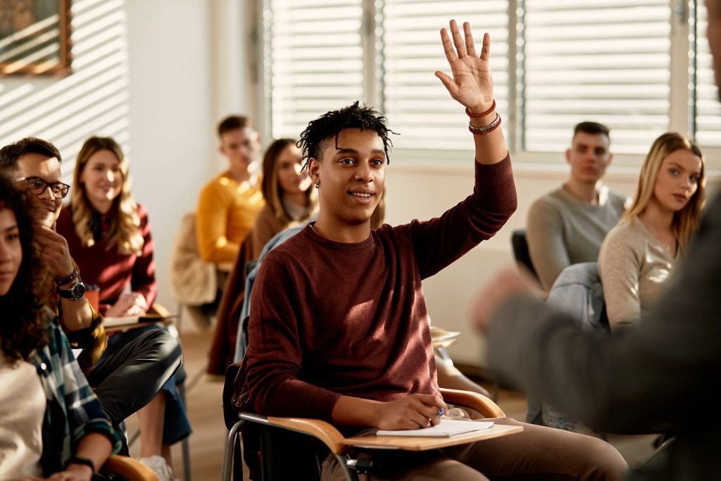 Studying Brazilian Students' English Proficiency with AAPPL